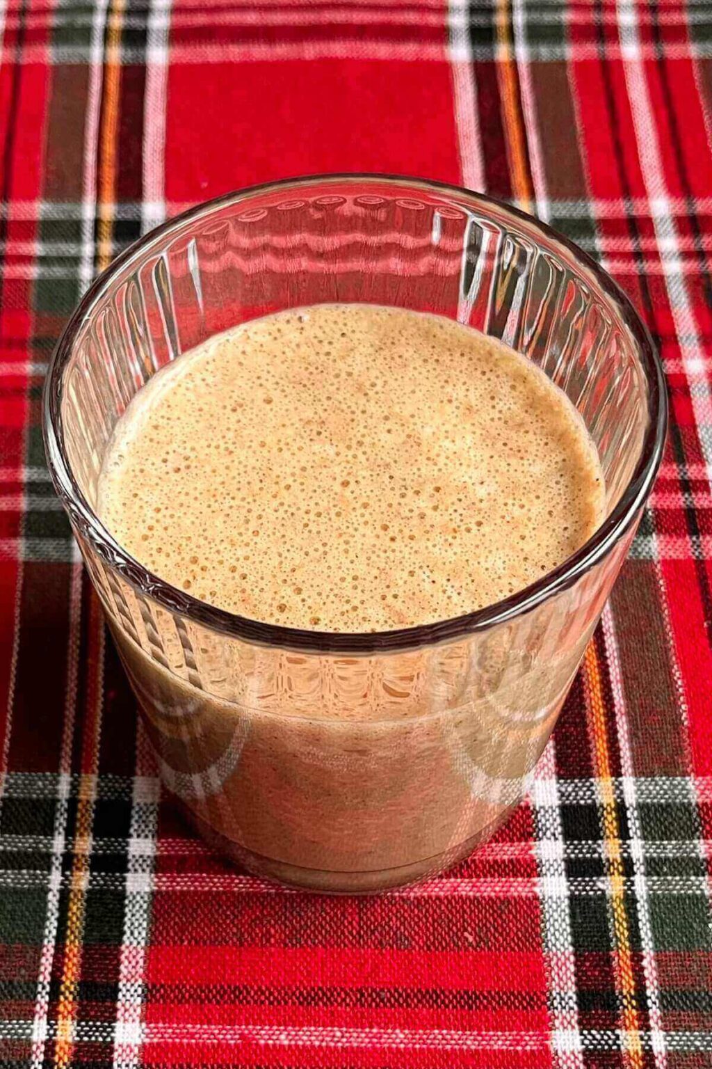 Gingerbread Smoothie (Perfect for Christmas Breakfast) - A Sweet ...